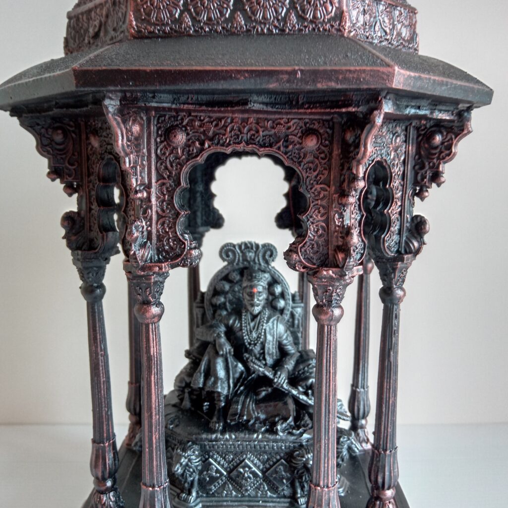 Shri Chhatrapati Shivaji Maharaj Meghdambari Statue – 12 Inches – MyMurti